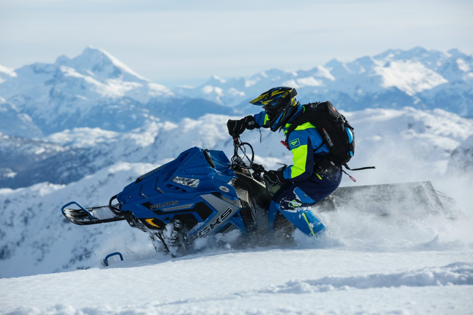 How To Drive a Snowmobile? - ArcticLook
